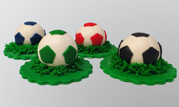 Futball labda - kis extra figura - B Marcipán Kft., Bene Marcipán ...